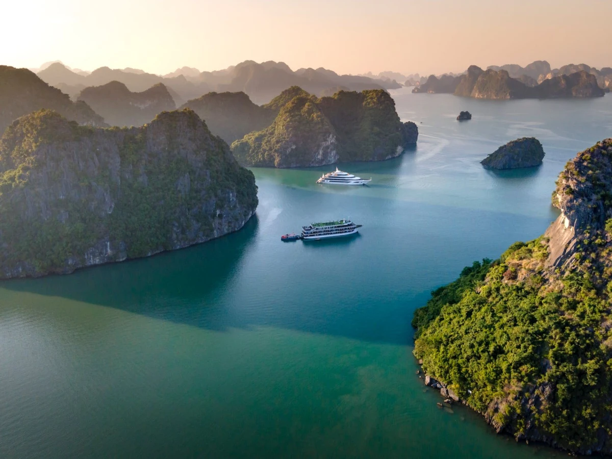 Ha Long Bay - A Natural Wonder and Captivating Tourist Destination